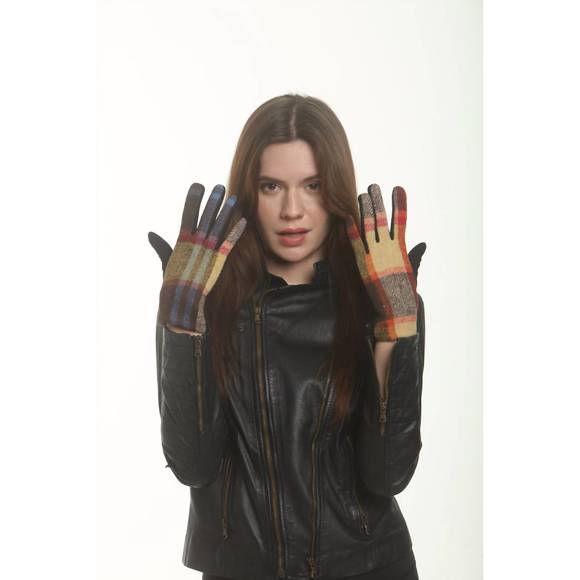 JUSTIN GREGORY | Accessories | New Justin Gregory Plaid Multi Gloves In ...